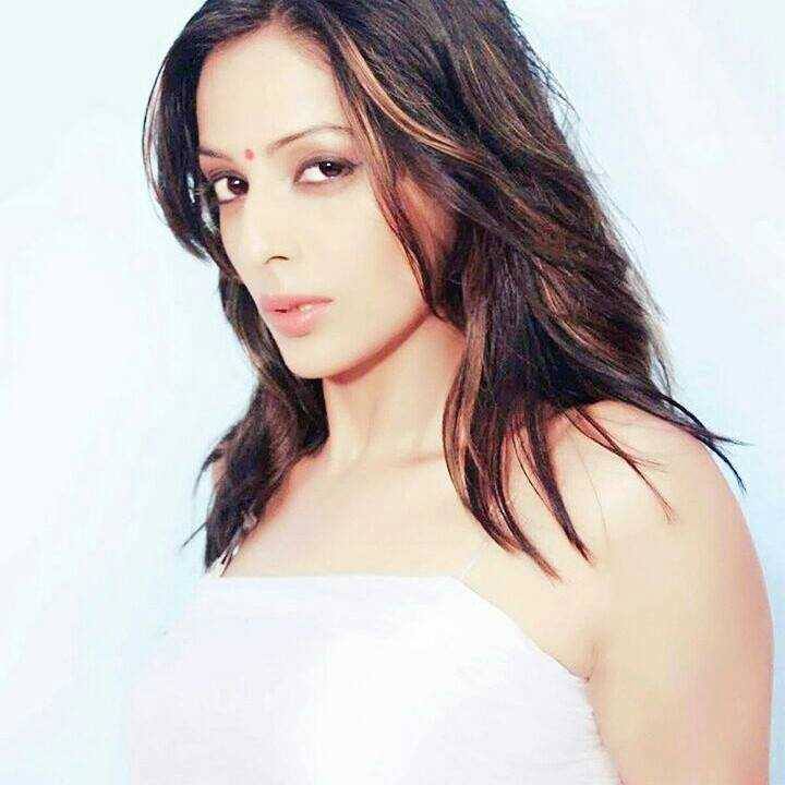 Leena Kapoor - Indian Girls